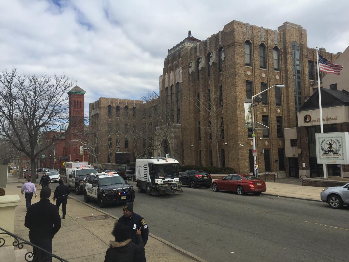 DEVELOPING NEWARK NJ: Threat Evacuates Newark Central Ward High School ...