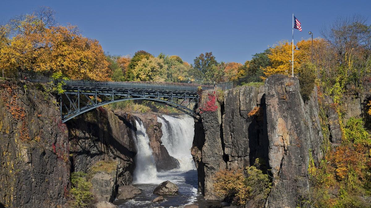 Paterson to Unveil Great Falls Gateway Murals