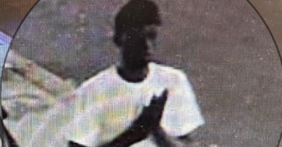 Authorities Seek Suspect in Newark Robbery