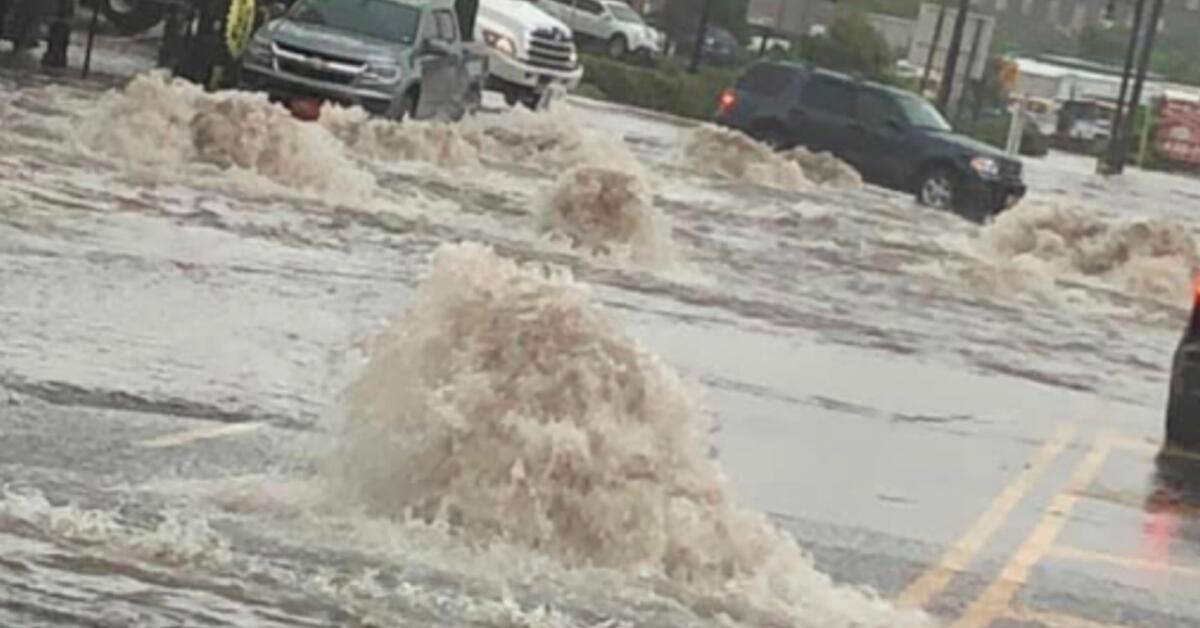 Massive Flooding Closes NJ-21 in Newark