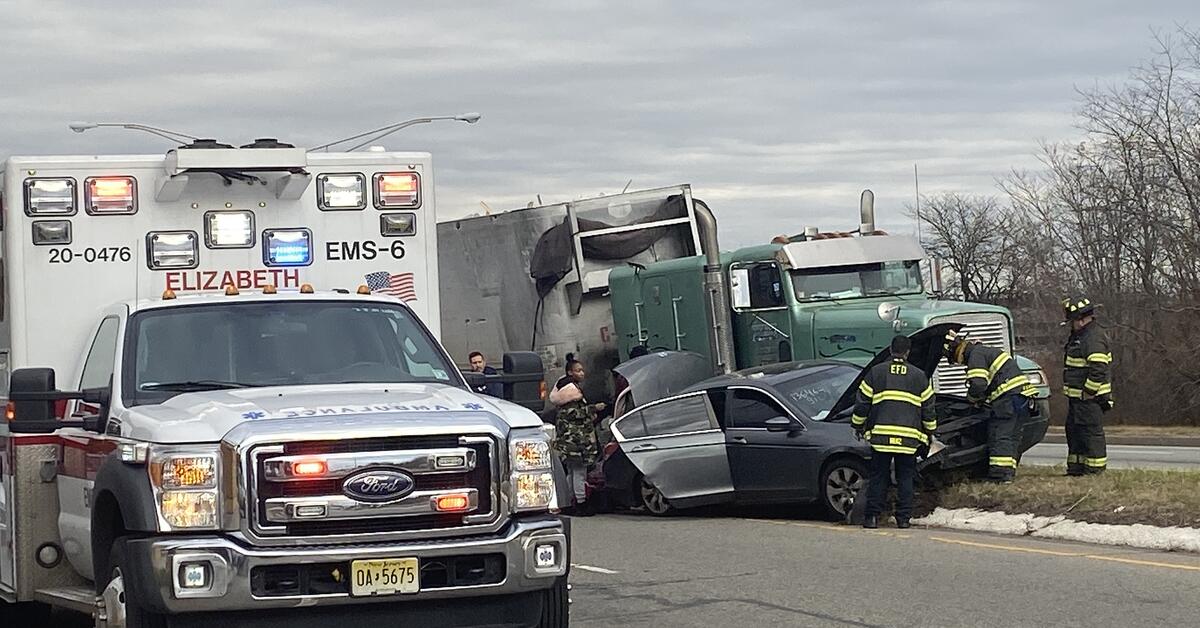 No Severe Injuries Reported in Elizabeth Crash
