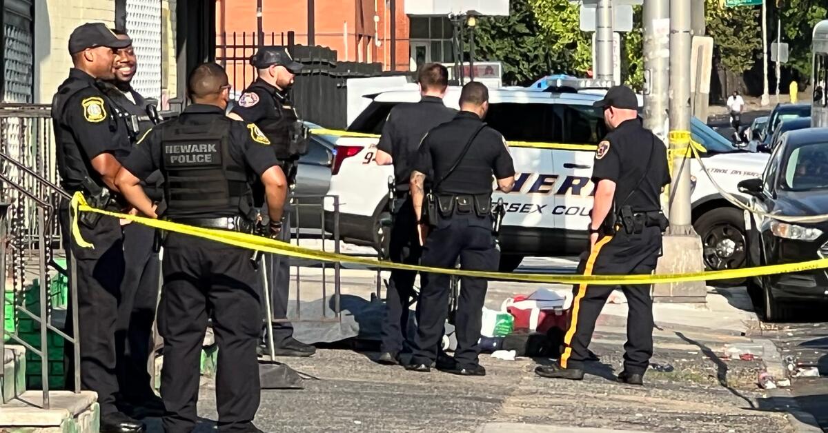 Man Found Dead on Sidewalk in Newark's West Ward
