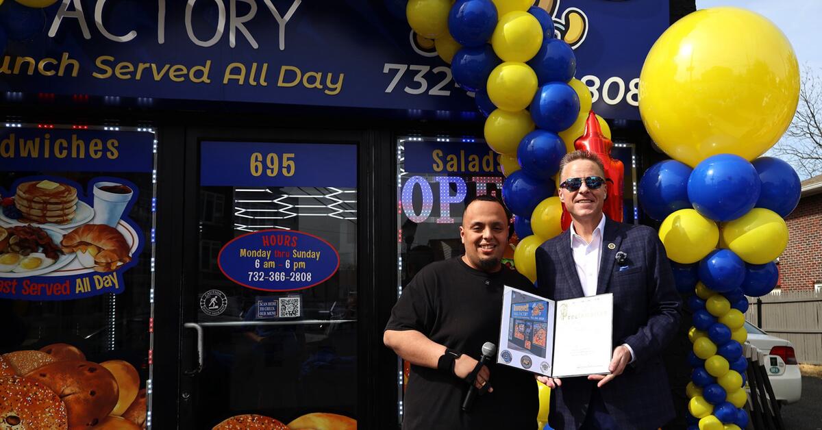 Carteret Mayor Helps Celebrate Grand Opening of Long-Awaited Bagel Shop