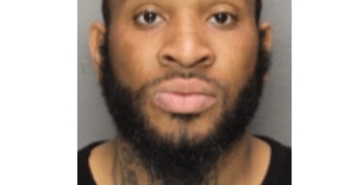 Newark Man Wanted for Robbery, Aggravated Assault Newark Man Wanted for Robbery, Aggravated Assault