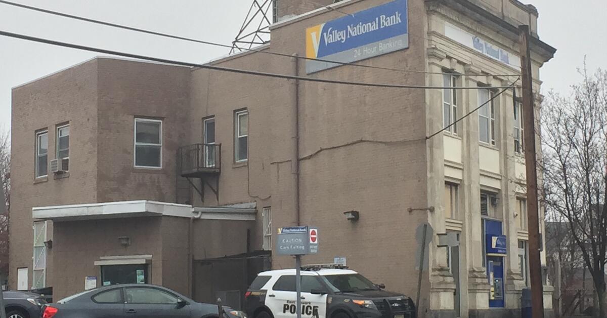 Authorities Investigate East Newark Bank Robbery